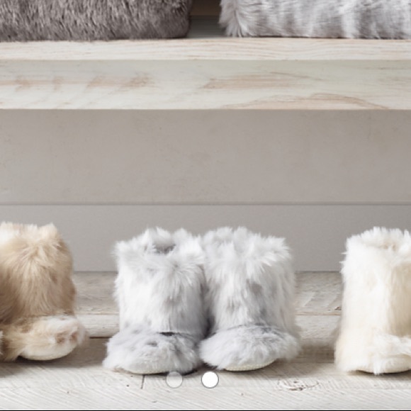Restoration Hardware | Shoes | 35 Faux Fur Baby Boots Slippers Rh Baby ...